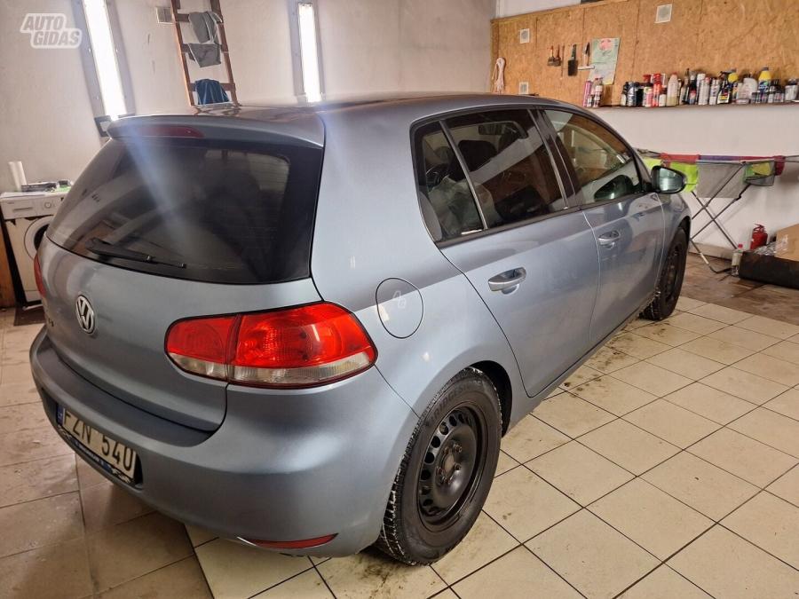 Pelēks Volkswagen Golf 2010 Telšiai, ar dzinēja tilpumu 1.40 L un nobraukumu 303 tūkst. km par 1950 €, foto 4 vietnē AUTOMOTO.COM.LV