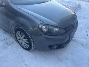 Pelēks Volkswagen Golf 2010 Kauņa, ar dzinēja tilpumu 1.60 L un nobraukumu 230 tūkst. km par 3500 €, foto  vietnē AUTOMOTO.COM.LV