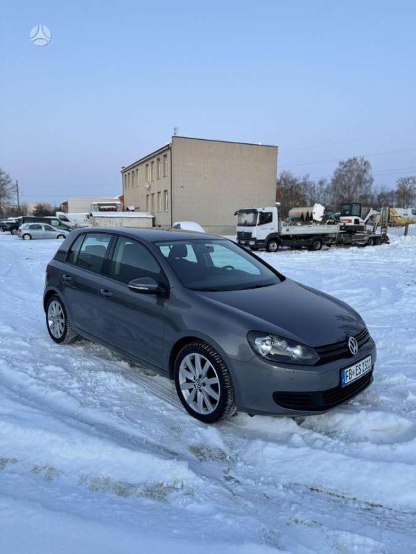 Pelēks Volkswagen Golf 2010 Panevēža, ar dzinēja tilpumu 1.60 L un nobraukumu 233 tūkst. km par 4900 €, foto 4 vietnē AUTOMOTO.COM.LV