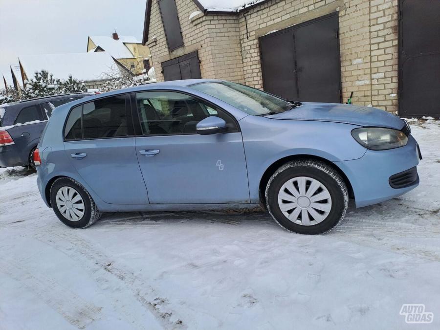 Pelēks Volkswagen Golf 2010 Telšiai, ar dzinēja tilpumu 1.40 L un nobraukumu 290 tūkst. km par 1900 €, foto 5 vietnē AUTOMOTO.COM.LV