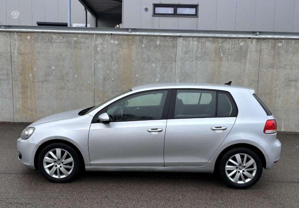 Pelēks Volkswagen Golf 2010 Viļņa, ar dzinēja tilpumu 1.97 L un nobraukumu 218 tūkst. km par 2750 €, foto 3 vietnē AUTOMOTO.COM.LV