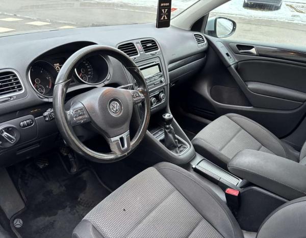 Pelēks Volkswagen Golf 2010 Viļņa, ar dzinēja tilpumu 1.97 L un nobraukumu 218 tūkst. km par 2750 €, foto 10 vietnē AUTOMOTO.COM.LV