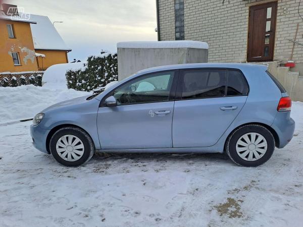 Grey Volkswagen Golf 2010 in Telschi, with an engine capacity of 1.40 L and mileage of 290 thousand km for 1800 €, photo 7 on AUTOMOTO.COM.LV