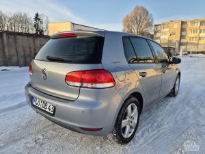 Pelēks Volkswagen Golf 2010 Mažeikiai, ar dzinēja tilpumu 1.20 L un nobraukumu 191 tūkst. km par 5250 €, foto 4 vietnē AUTOMOTO.COM.LV