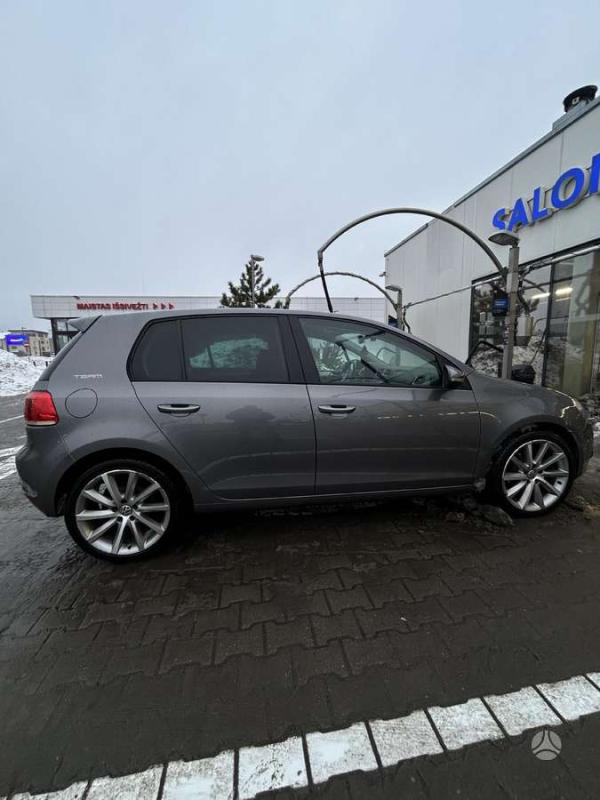 Grey Volkswagen Golf 2010 in Kaunas, with an engine capacity of 1.60 L and mileage of 263 thousand km for 4940 €, photo 6 on AUTOMOTO.COM.LV