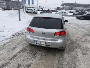 Grey Volkswagen Golf 2010 in Kaunas, with an engine capacity of 1.60 L and mileage of 331 thousand km for 3200 €, photo 3 on AUTOMOTO.COM.LV