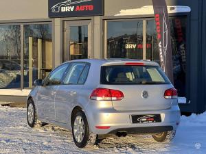 Grey Volkswagen Golf 2010 in Kedainiai, with an engine capacity of 1.39 L and mileage of 222 thousand km for 5450 €, photo 8 on AUTOMOTO.COM.LV