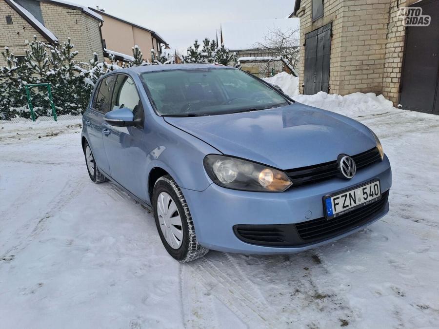 Grey Volkswagen Golf 2010 in Telschi, with an engine capacity of 1.40 L and mileage of 300 thousand km for 1650 €, photo 1 on AUTOMOTO.COM.LV