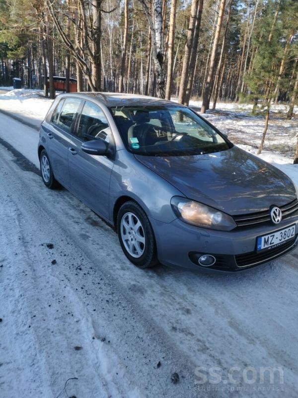 Grey Volkswagen Golf 2010 in Riga, with an engine capacity of 1.40 L and mileage of 274 thousand km for 2300 €, photo 1 on AUTOMOTO.COM.LV