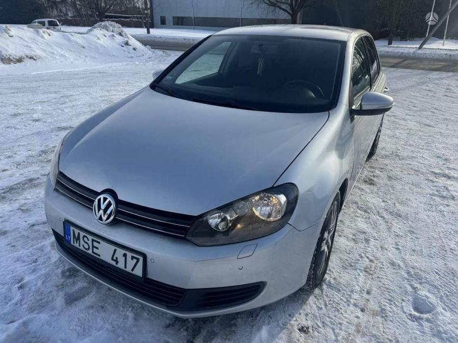 Grey Volkswagen Golf 2010 in Kaunas, with an engine capacity of 1.97 L and mileage of 340 thousand km for 2100 €, photo 1 on AUTOMOTO.COM.LV