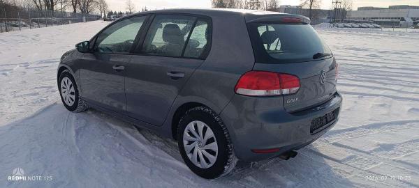 Grey Volkswagen Golf 2010 in Marijampole, with an engine capacity of 1.39 L and mileage of 121 thousand km for 4899 €, photo 4 on AUTOMOTO.COM.LV