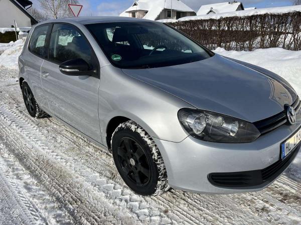 Grey Volkswagen Golf 2010 in Plunge, with an engine capacity of 1.60 L and mileage of 308 thousand km for 3700 €, photo 8 on AUTOMOTO.COM.LV