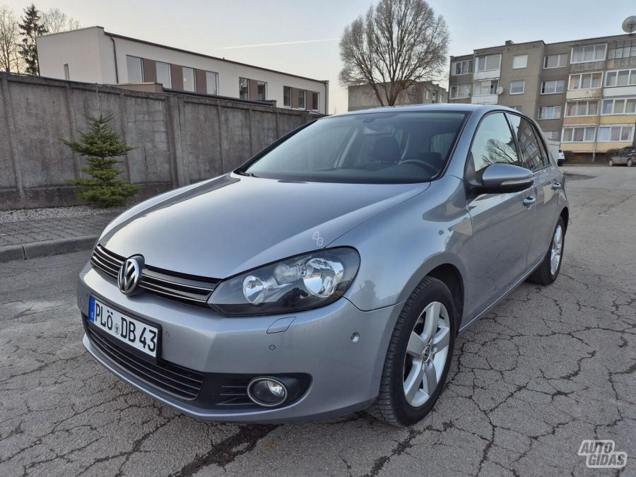 Grey Volkswagen Golf 2010 in Mazeikiai, with an engine capacity of 1.20 L and mileage of 194 thousand km for 5250 €, photo 1 on AUTOMOTO.COM.LV