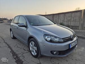 Grey Volkswagen Golf 2010 in Mazeikiai, with an engine capacity of 1.20 L and mileage of 194 thousand km for 5250 €, photo 6 on AUTOMOTO.COM.LV