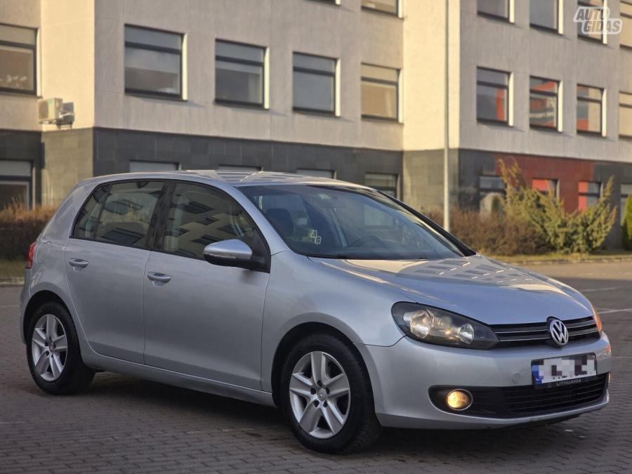 Grey Volkswagen Golf 2010 in Vilnius, with an engine capacity of 1.60 L and mileage of 241 thousand km for 2950 €, photo 2 on AUTOMOTO.COM.LV