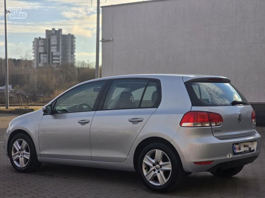 Grey Volkswagen Golf 2010 in Vilnius, with an engine capacity of 1.60 L and mileage of 241 thousand km for 2950 €, photo 5 on AUTOMOTO.COM.LV