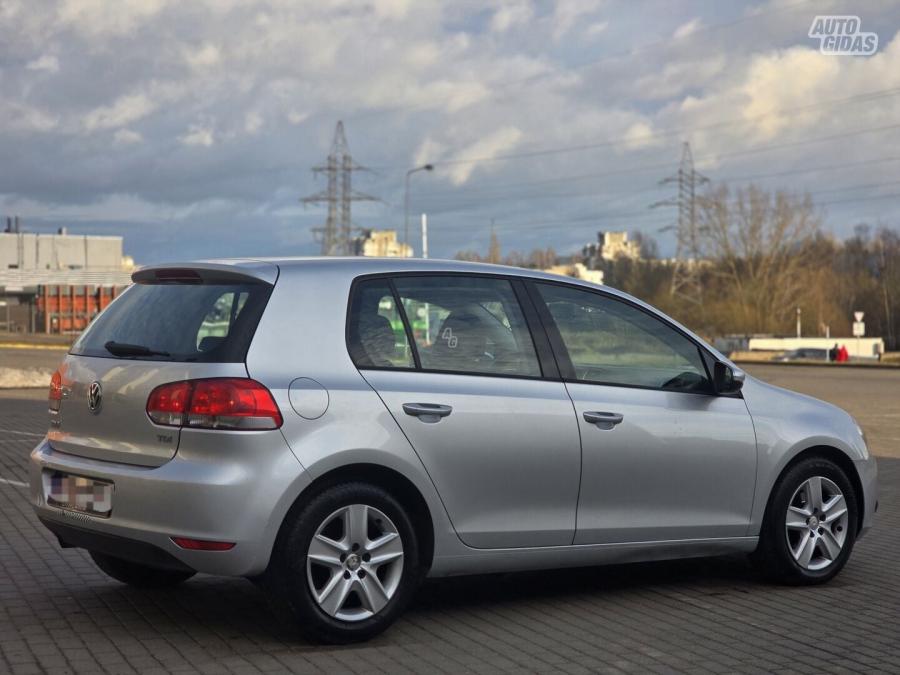 Grey Volkswagen Golf 2010 in Vilnius, with an engine capacity of 1.60 L and mileage of 241 thousand km for 2950 €, photo 6 on AUTOMOTO.COM.LV