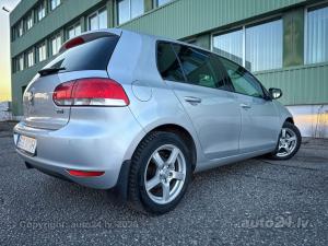 Pelēks Volkswagen Golf 2010 Tallina, ar dzinēja tilpumu 1.40 L un nobraukumu 0 tūkst. km par 4199 €, foto 8 vietnē AUTOMOTO.COM.LV