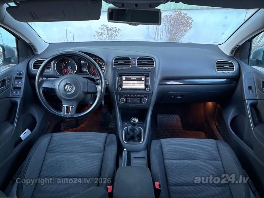 Pelēks Volkswagen Golf 2010 Tallina, ar dzinēja tilpumu 1.40 L un nobraukumu 0 tūkst. km par 4199 €, foto 9 vietnē AUTOMOTO.COM.LV