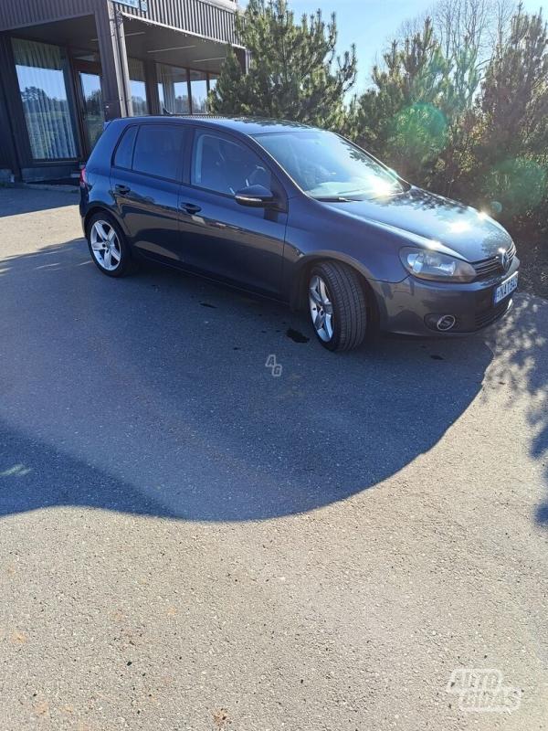 Pelēks Volkswagen Golf 2010 Viļņa, ar dzinēja tilpumu 1.60 L un nobraukumu 328 tūkst. km par 4699 €, foto 5 vietnē AUTOMOTO.COM.LV