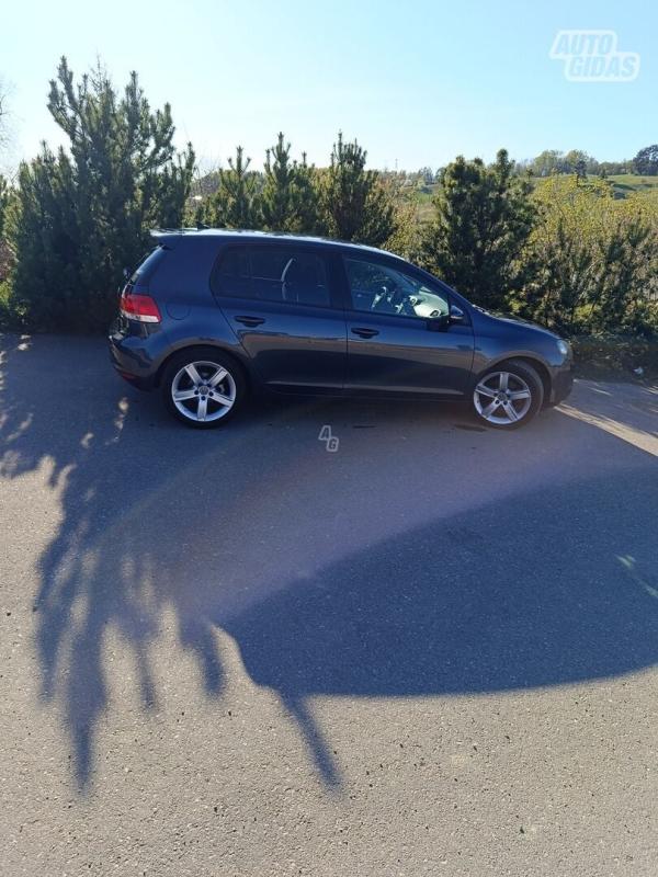 Pelēks Volkswagen Golf 2010 Viļņa, ar dzinēja tilpumu 1.60 L un nobraukumu 328 tūkst. km par 4699 €, foto 6 vietnē AUTOMOTO.COM.LV