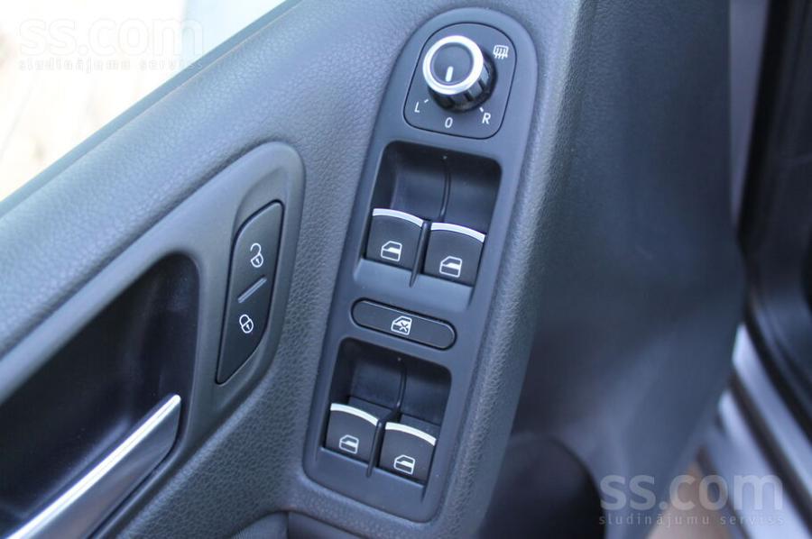Pelēks Volkswagen Golf 2010 Rīga, ar dzinēja tilpumu 1.40 L un nobraukumu 0 tūkst. km par 2990 €, foto 15 vietnē AUTOMOTO.COM.LV