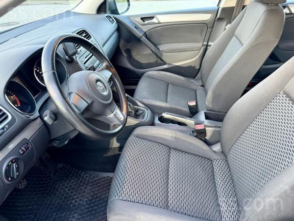Grey Volkswagen Golf 2010 in Riga, with an engine capacity of 2.00 L and mileage of 332 thousand km for 2999 €, photo 10 on AUTOMOTO.COM.LV