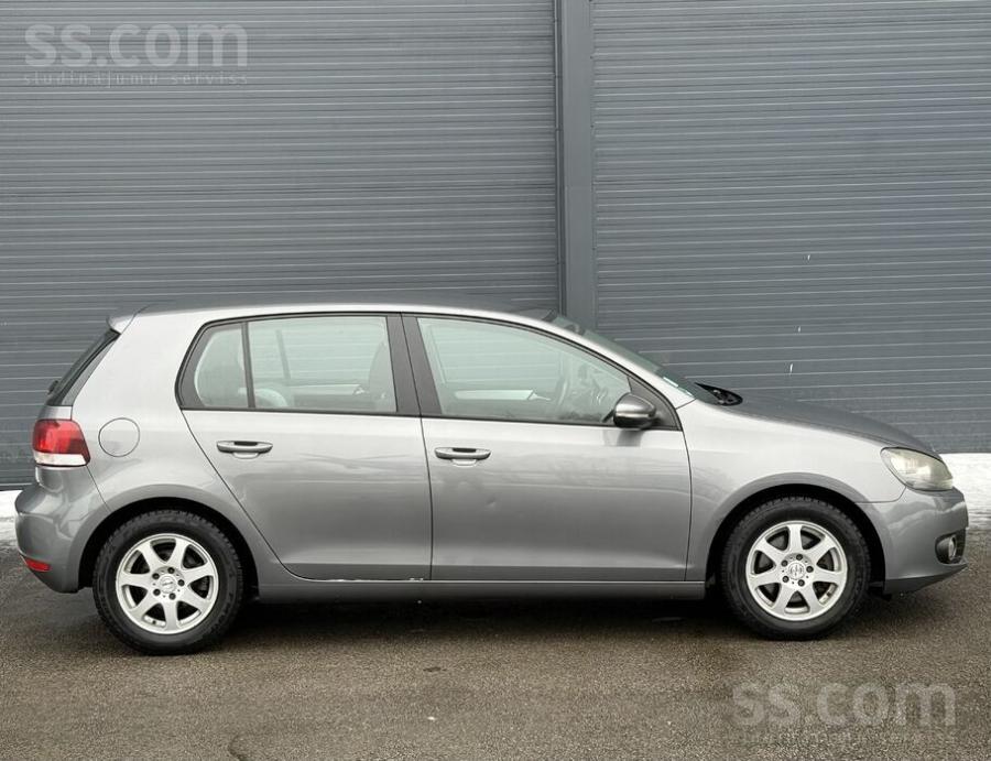 Grey Volkswagen Golf 2010 in Riga, with an engine capacity of 1.40 L and mileage of 274 thousand km for 3650 €, photo 5 on AUTOMOTO.COM.LV