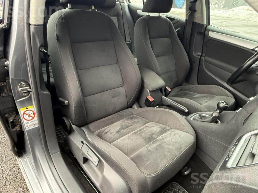 Grey Volkswagen Golf 2010 in Riga, with an engine capacity of 1.40 L and mileage of 274 thousand km for 3650 €, photo 11 on AUTOMOTO.COM.LV