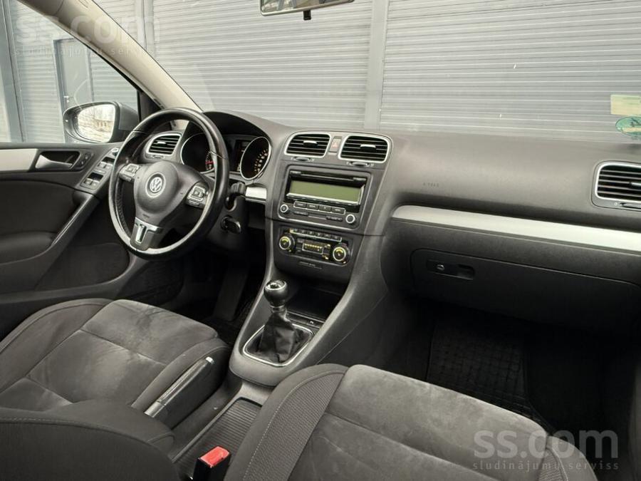 Grey Volkswagen Golf 2010 in Riga, with an engine capacity of 1.40 L and mileage of 274 thousand km for 3650 €, photo 13 on AUTOMOTO.COM.LV