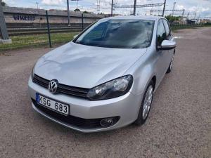 Pelēks Volkswagen Golf 2010 Šauļi, ar dzinēja tilpumu 1.20 L un nobraukumu 155 tūkst. km par 3000 €, foto 3 vietnē AUTOMOTO.COM.LV