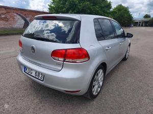 Pelēks Volkswagen Golf 2010 Šauļi, ar dzinēja tilpumu 1.20 L un nobraukumu 155 tūkst. km par 3000 €, foto 6 vietnē AUTOMOTO.COM.LV