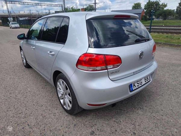 Pelēks Volkswagen Golf 2010 Šauļi, ar dzinēja tilpumu 1.20 L un nobraukumu 155 tūkst. km par 3000 €, foto 7 vietnē AUTOMOTO.COM.LV