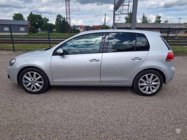 Pelēks Volkswagen Golf 2010 Šauļi, ar dzinēja tilpumu 1.20 L un nobraukumu 155 tūkst. km par 3000 €, foto 8 vietnē AUTOMOTO.COM.LV