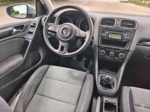Pelēks Volkswagen Golf 2010 Šauļi, ar dzinēja tilpumu 1.20 L un nobraukumu 155 tūkst. km par 3000 €, foto 16 vietnē AUTOMOTO.COM.LV