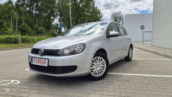 Grey Volkswagen Golf 2010 in Kaunas, with an engine capacity of 1.60 L and mileage of 235 thousand km for 4250 €, photo 1 on AUTOMOTO.COM.LV