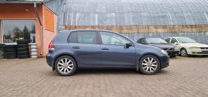 Pelēks Volkswagen Golf 2010 Valmiera, ar dzinēja tilpumu 2.00 L un nobraukumu 283 tūkst. km par 2700 €, foto 3 vietnē AUTOMOTO.COM.LV