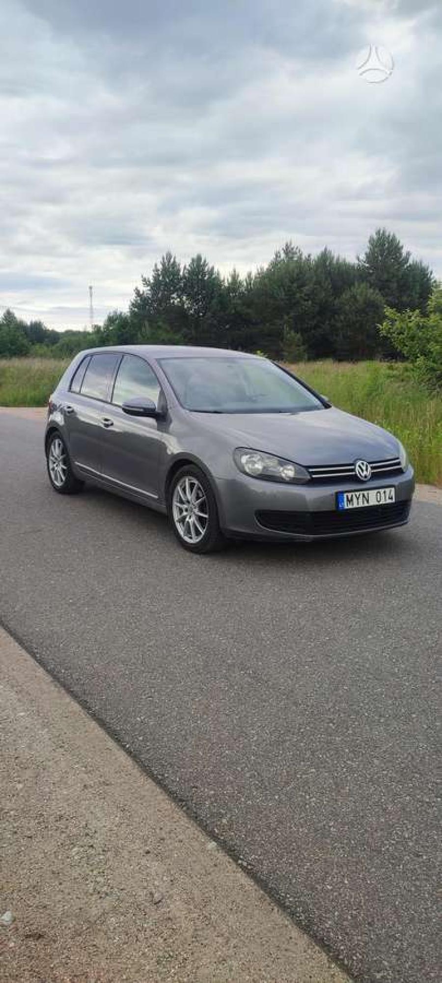 Grey Volkswagen Golf 2010 in Vilnius, with an engine capacity of 1.60 L and mileage of 298 thousand km for 2900 €, photo 3 on AUTOMOTO.COM.LV