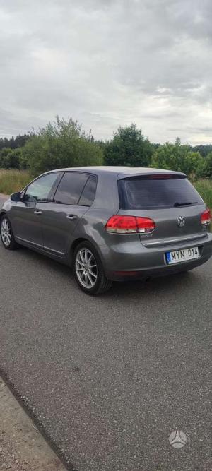 Grey Volkswagen Golf 2010 in Vilnius, with an engine capacity of 1.60 L and mileage of 298 thousand km for 2900 €, photo 5 on AUTOMOTO.COM.LV