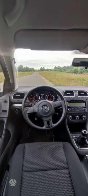 Grey Volkswagen Golf 2010 in Vilnius, with an engine capacity of 1.60 L and mileage of 298 thousand km for 2900 €, photo 8 on AUTOMOTO.COM.LV