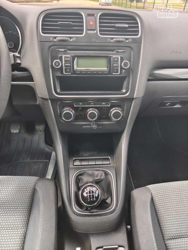 Grey Volkswagen Golf 2010 in Siauliai, with an engine capacity of 1.20 L and mileage of 155 thousand km for 2900 €, photo 9 on AUTOMOTO.COM.LV