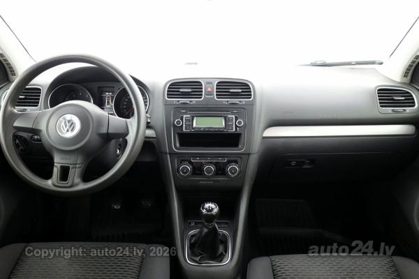 Pelēks Volkswagen Golf 2010 Tallina, ar dzinēja tilpumu 1.60 L un nobraukumu 214 tūkst. km par 2199 €, foto 5 vietnē AUTOMOTO.COM.LV