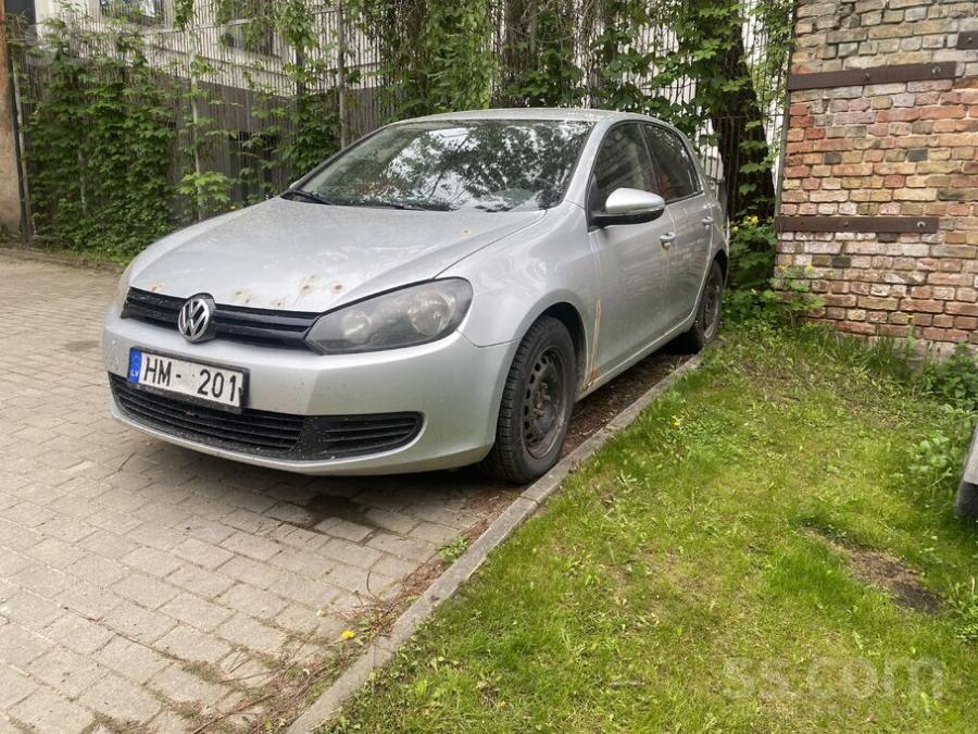 Pelēks Volkswagen Golf 2010 Rīga, ar dzinēja tilpumu 1.40 L un nobraukumu 453 tūkst. km par 700 €, foto 1 vietnē AUTOMOTO.COM.LV