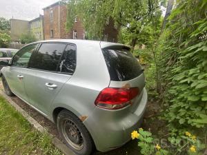 Pelēks Volkswagen Golf 2010 Rīga, ar dzinēja tilpumu 1.40 L un nobraukumu 453 tūkst. km par 700 €, foto 3 vietnē AUTOMOTO.COM.LV