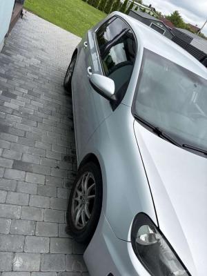 Pelēks Volkswagen Golf 2010 Viļņa, ar dzinēja tilpumu 1.60 L un nobraukumu 310 tūkst. km par 3700 €, foto 6 vietnē AUTOMOTO.COM.LV