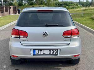 Pelēks Volkswagen Golf 2010 Viļņa, ar dzinēja tilpumu 1.60 L un nobraukumu 310 tūkst. km par 4200 €, foto 6 vietnē AUTOMOTO.COM.LV
