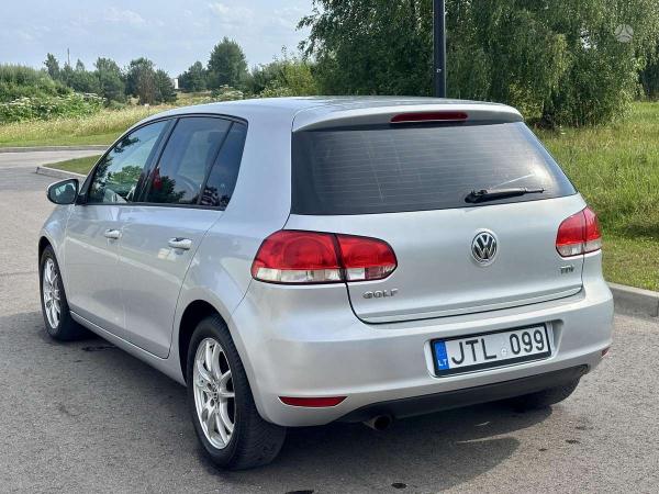 Grey Volkswagen Golf 2010 in Vilnius, with an engine capacity of 1.60 L and mileage of 310 thousand km for 4200 €, photo 7 on AUTOMOTO.COM.LV