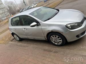 Grey Volkswagen Golf 2010 in Riga, with an engine capacity of 1.60 L and mileage of 383 thousand km for 1350 €, photo 5 on AUTOMOTO.COM.LV