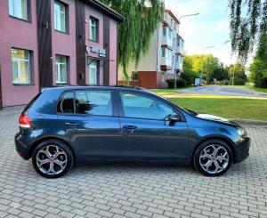 Pelēks Volkswagen Golf 2010 Šauļi, ar dzinēja tilpumu 1.40 L un nobraukumu 270 tūkst. km par 4550 €, foto 5 vietnē AUTOMOTO.COM.LV