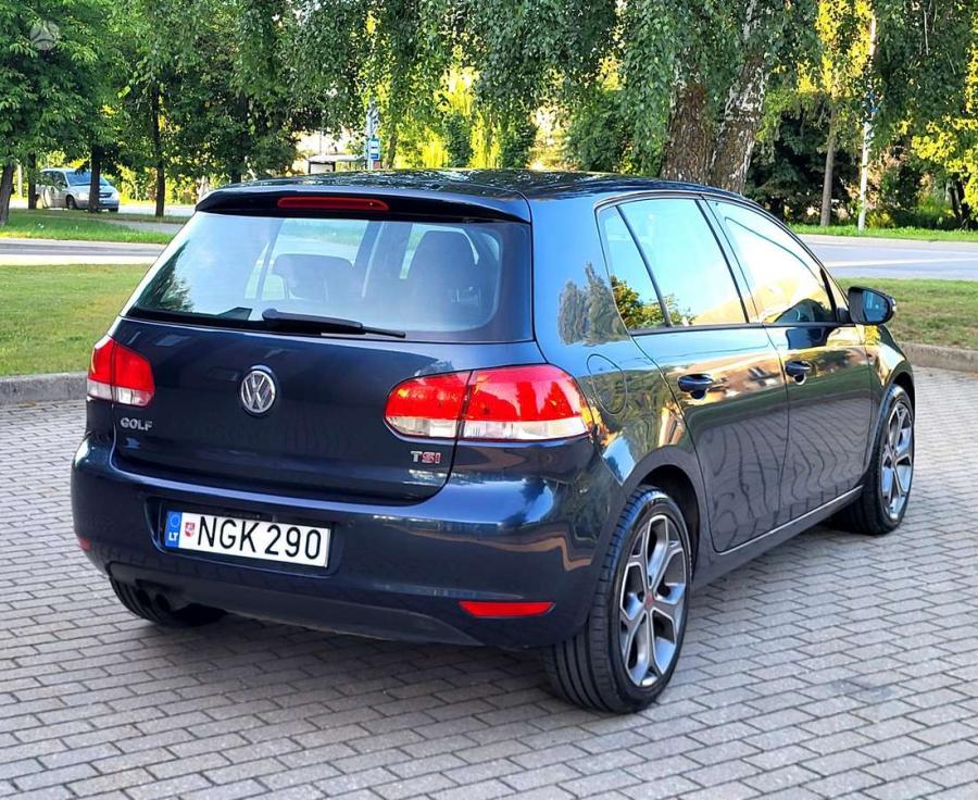 Pelēks Volkswagen Golf 2010 Šauļi, ar dzinēja tilpumu 1.40 L un nobraukumu 270 tūkst. km par 4550 €, foto 7 vietnē AUTOMOTO.COM.LV